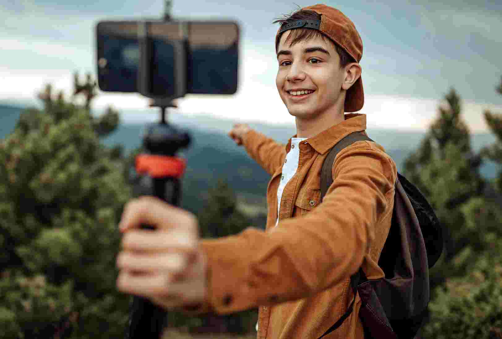 Revolutionizing Content: The Impact of Vlogging